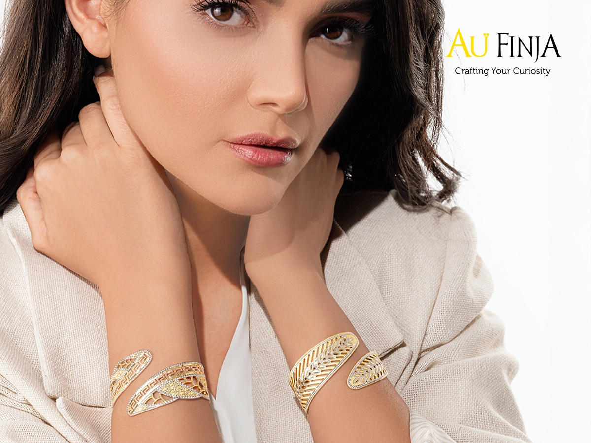 Au Finja Luna Open Cuff